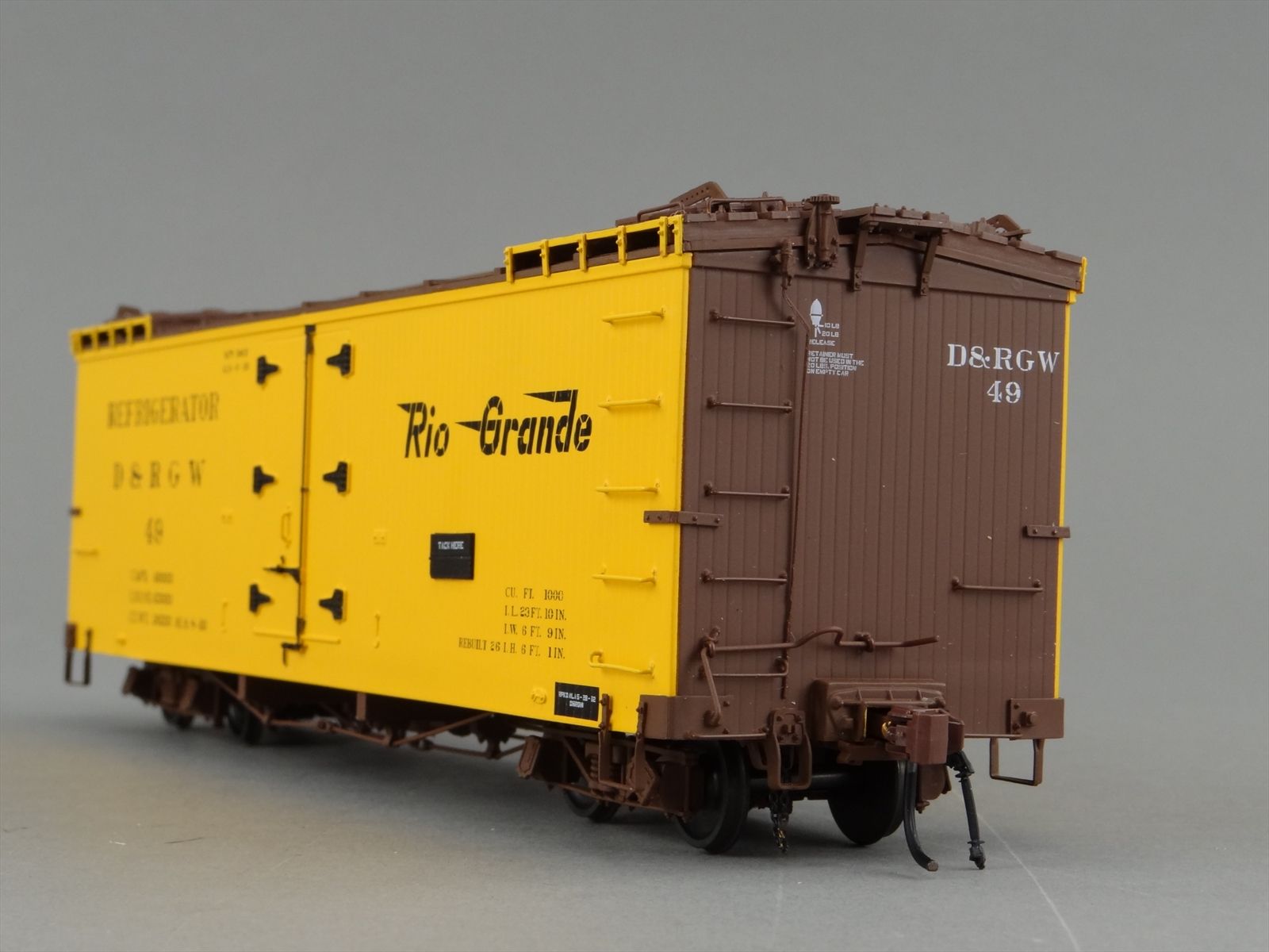 On3 Scale Ready-To-Run - San Juan Car Co. D&RGW Rio Grande Reefer Car #49