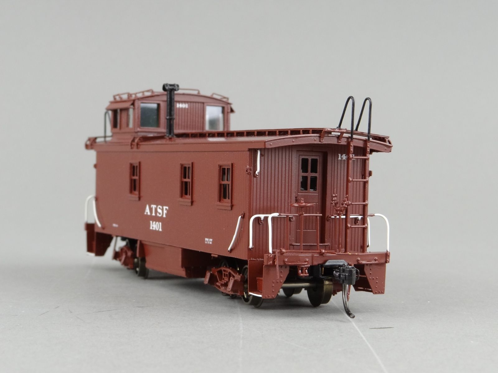 HO Brass Model Train - DP - Division Point - AT&SF Round Roof Caboose #1401