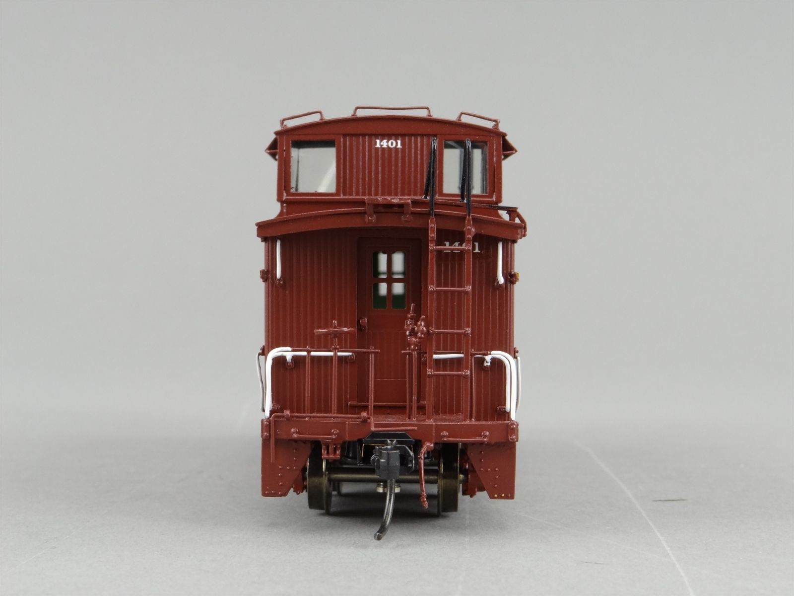 HO Brass Model Train - DP - Division Point - AT&SF Round Roof Caboose #1401