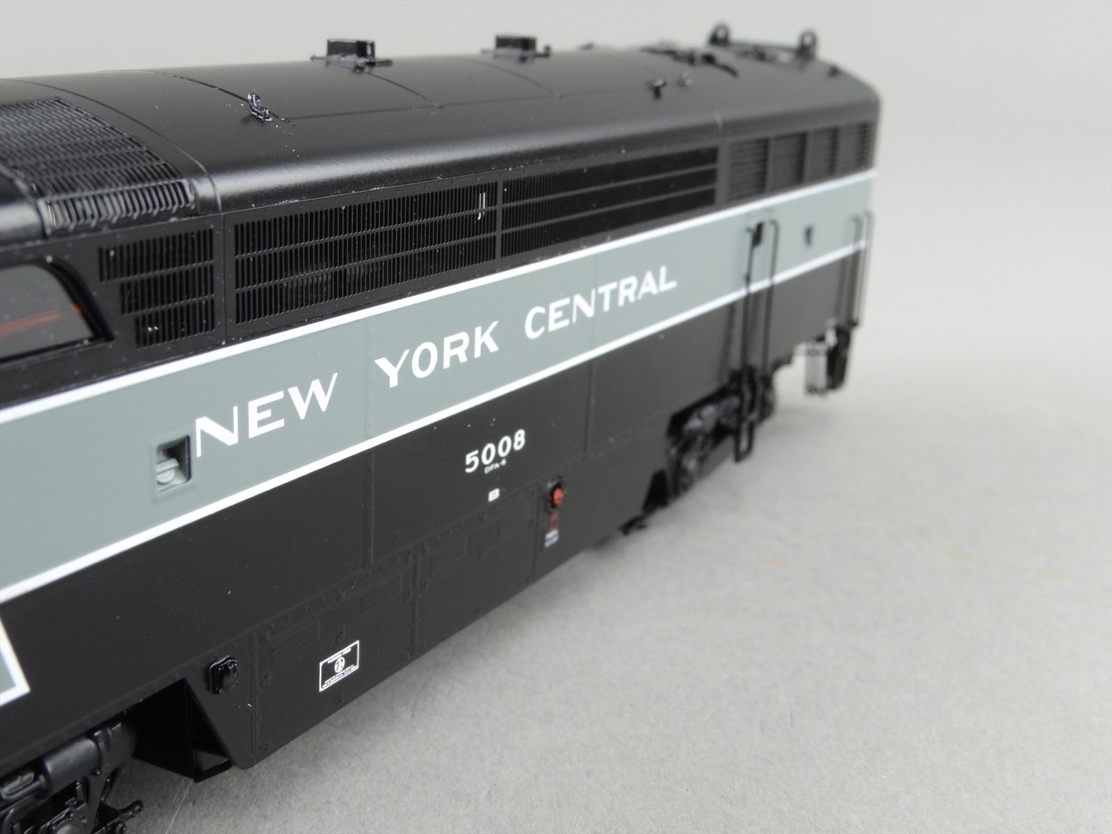 HO Brass Model Train - DP New York Central C-Liner w Lightning Stripe A ...