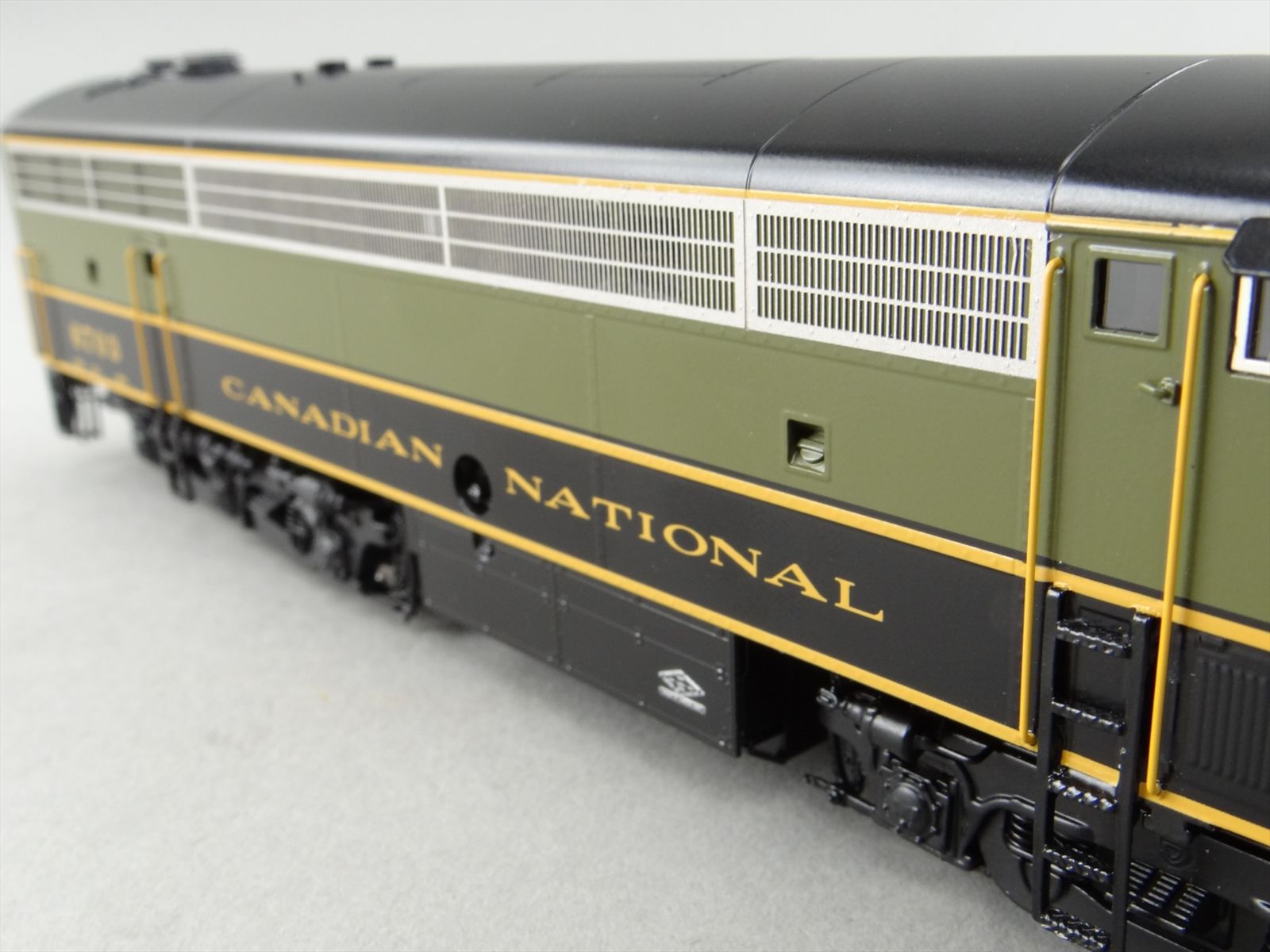 HO Brass Model Train - DP Canadian National C-Liner A/B set DP-6929