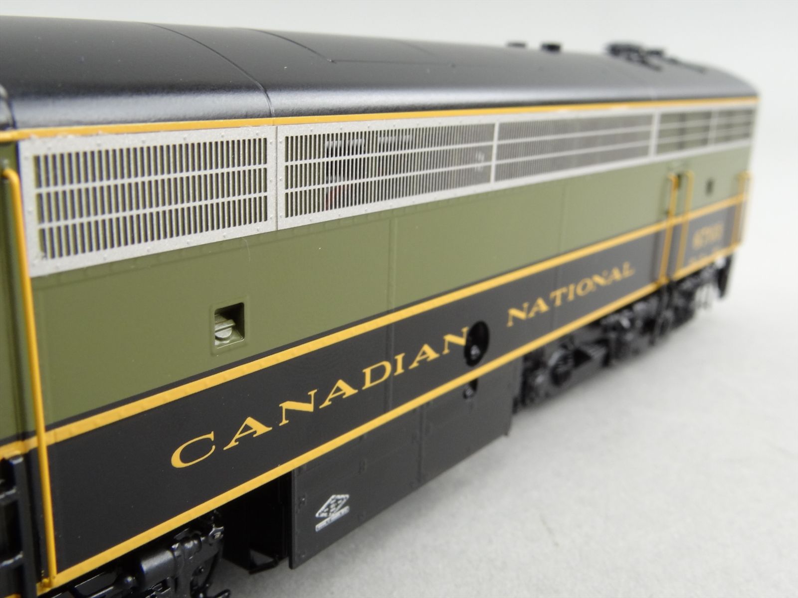 HO Brass Model Train - DP Canadian National C-Liner A/B set DP-6929