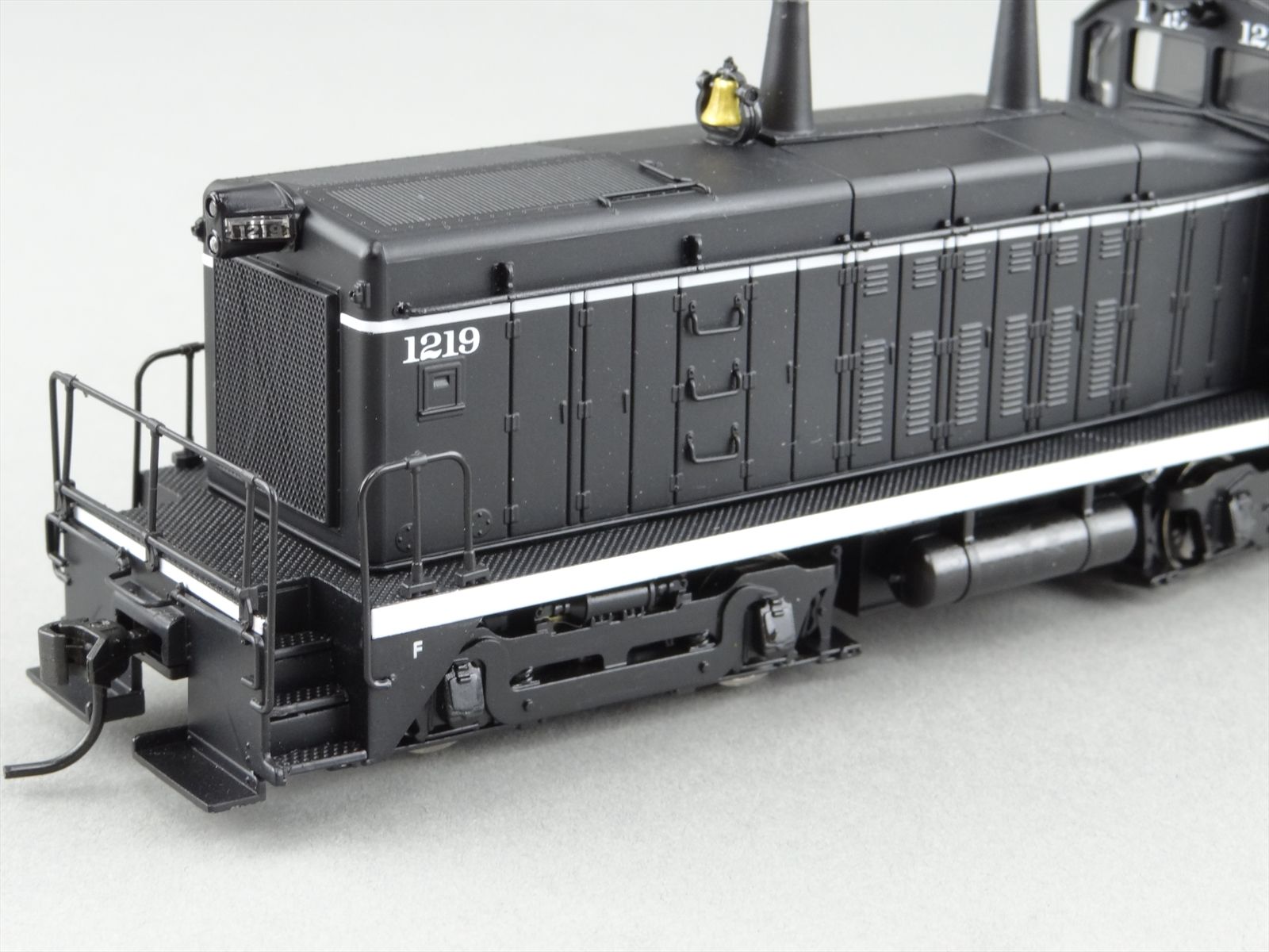 HO Scale Broadway Limited Imports BLI 2041 IC #1219 EMD SW7 Phase 2 ...