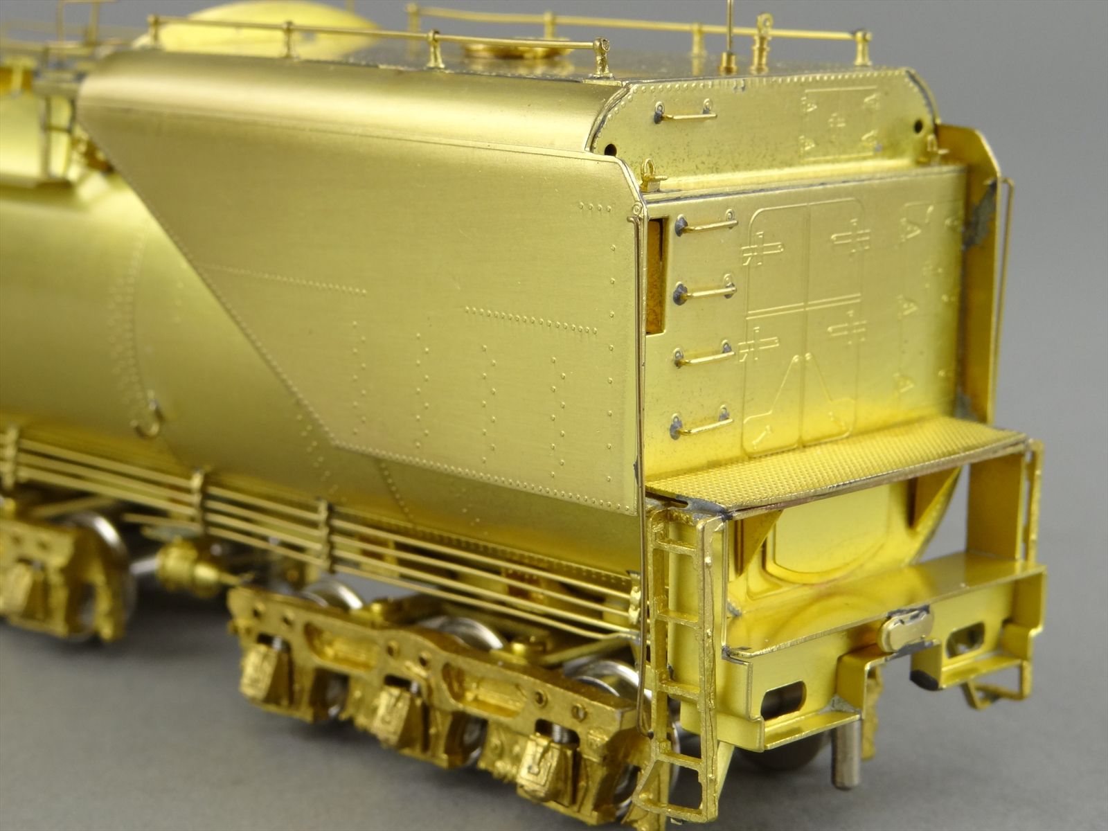 HO Brass Model - OMI UP 12,000 Gallon Cylindrical Tender - Unpainted