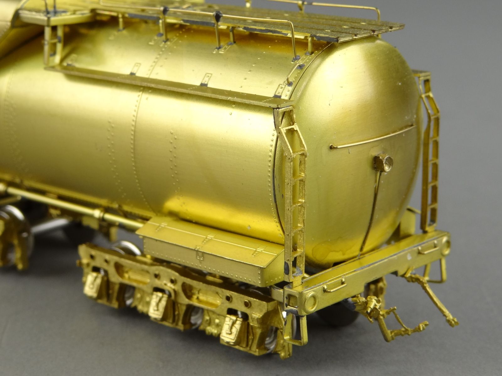 HO Brass Model - OMI UP 12,000 Gallon Cylindrical Tender - Unpainted