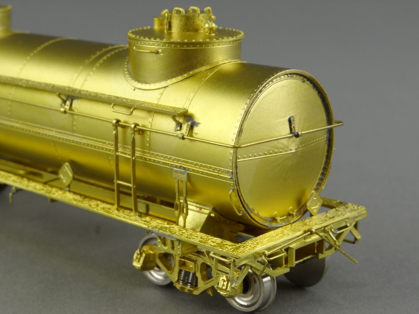 HO Brass Overland GATC 10000 Gal Double Dome Tank Car - Unpainted