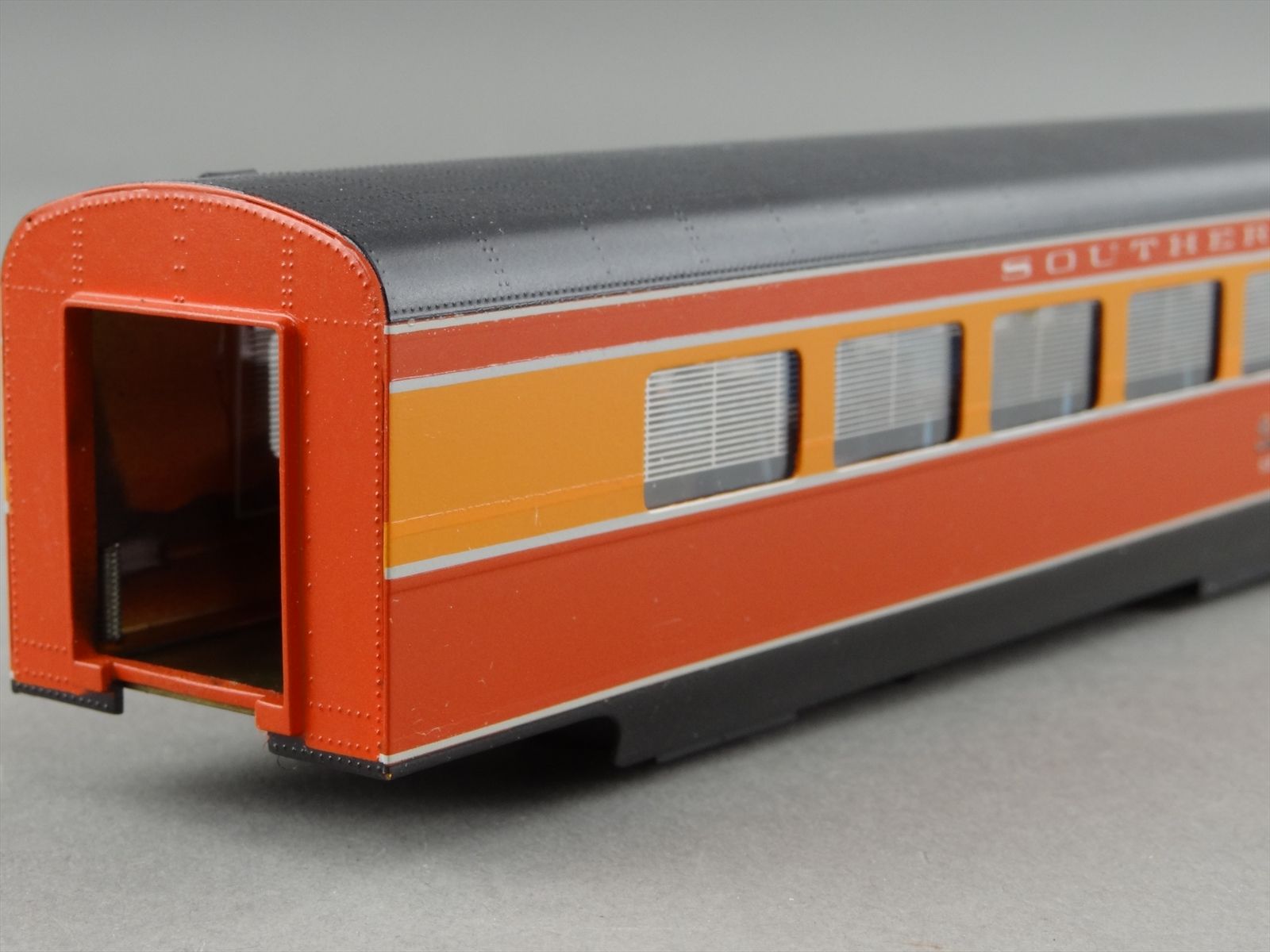 HO Brass Model Train - TCY Coach Yard SP Shasta Daylight 3 Unit Diner ...