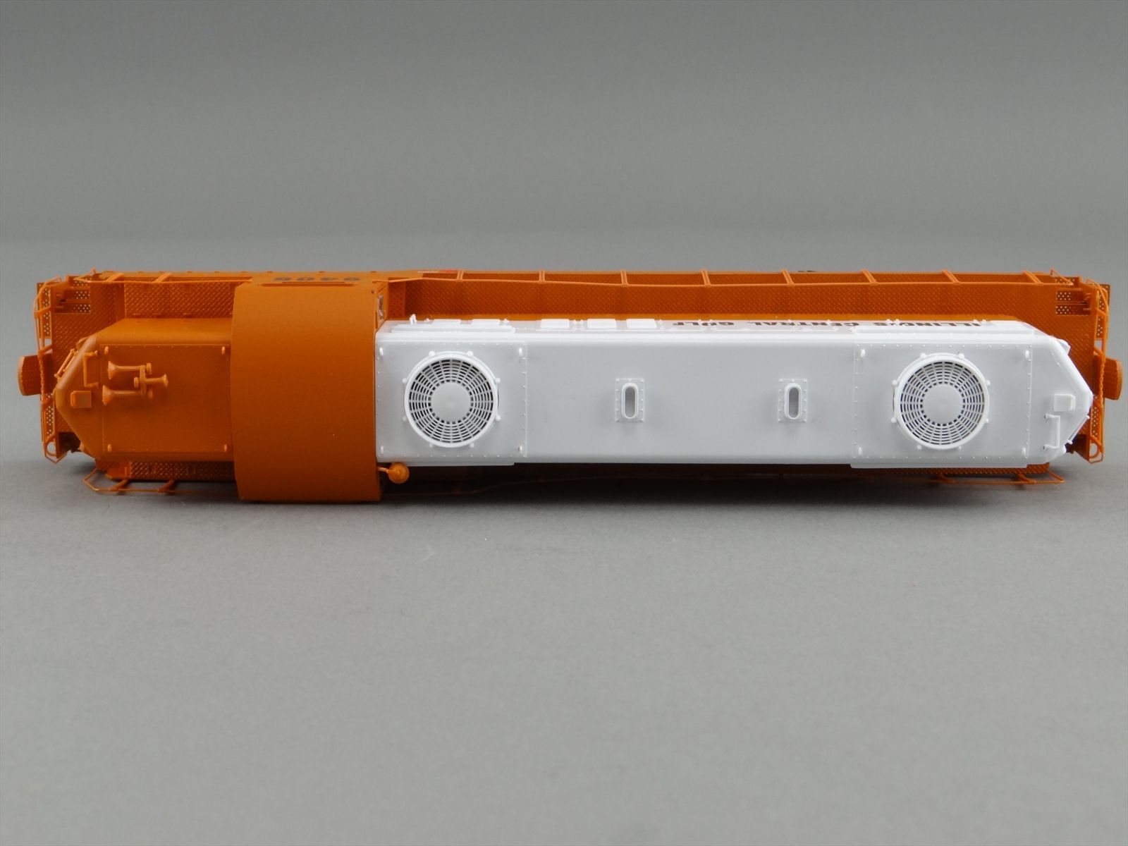 HO Scale Proto 2000 30680 ICG #9405 GP18 Diesel Locomotive Illinois Central Gulf w/DC