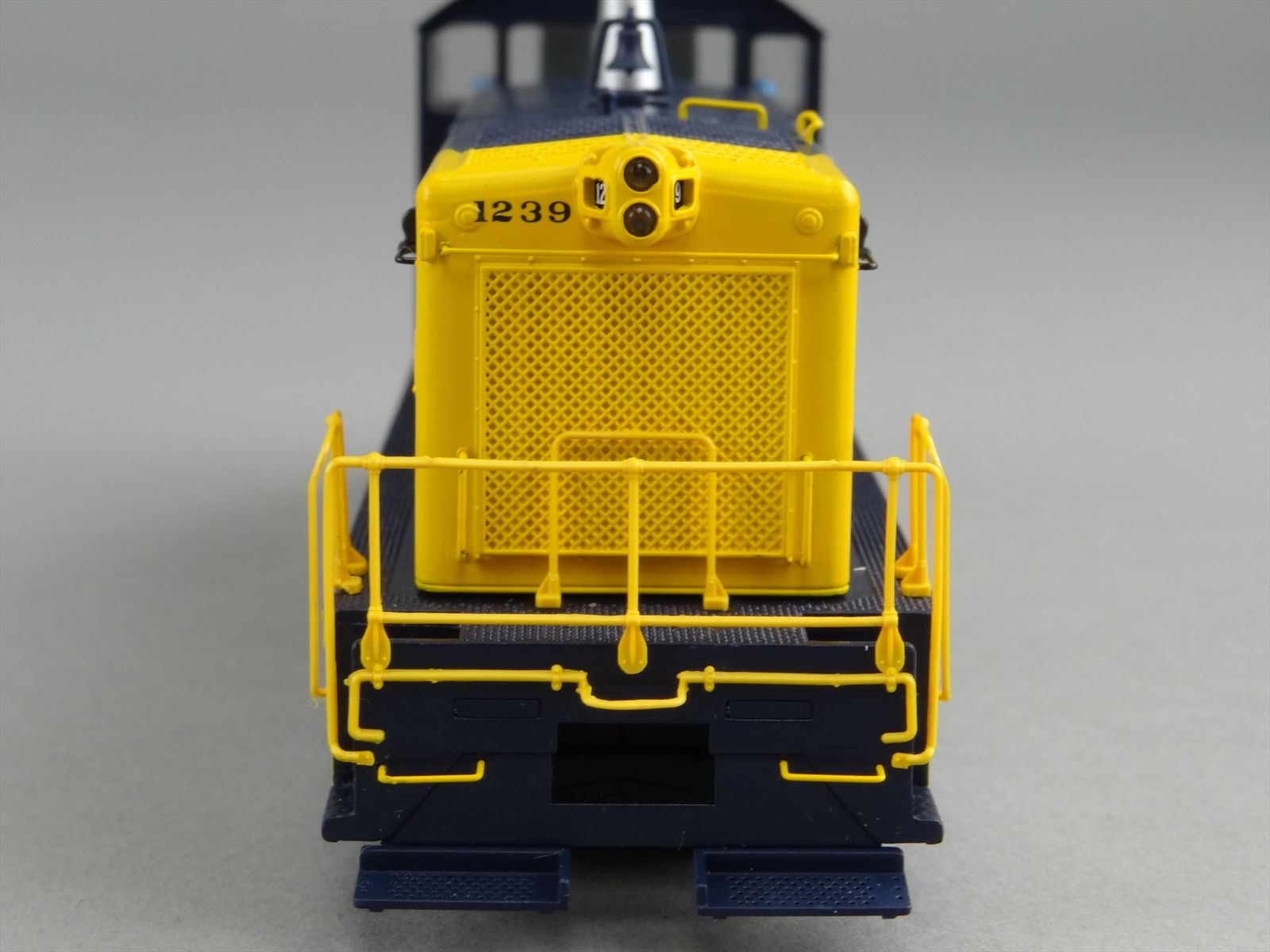 HO Scale Proto 2000 Walthers 920-41414 ATSF #1239 SW9/1200 Diesel ...