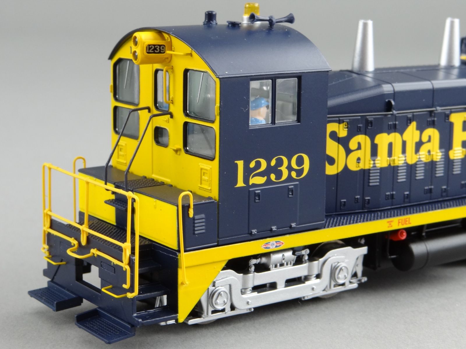 HO Scale Proto 2000 Walthers 920-41414 ATSF #1239 SW9/1200 Diesel ...