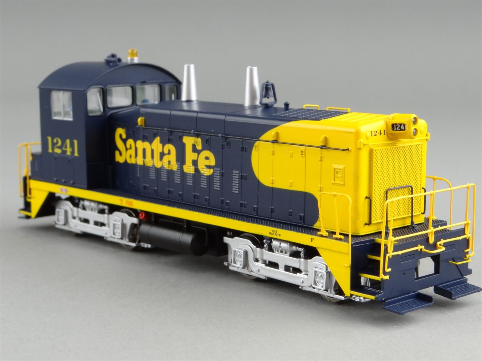 HO Scale Proto 2000 Walthers 920-41415 ATSF #1241 SW9/1200 Diesel ...