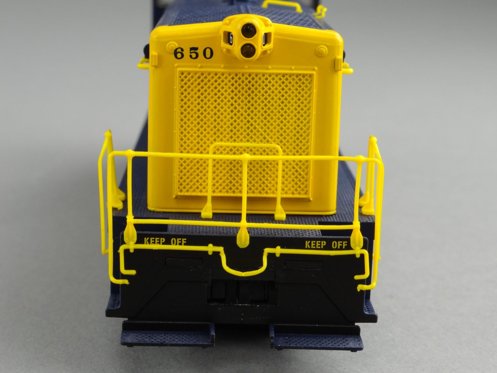 HO Scale Proto 2000 Walthers 920-31460 ATSF #650 SW8/900 Diesel ...