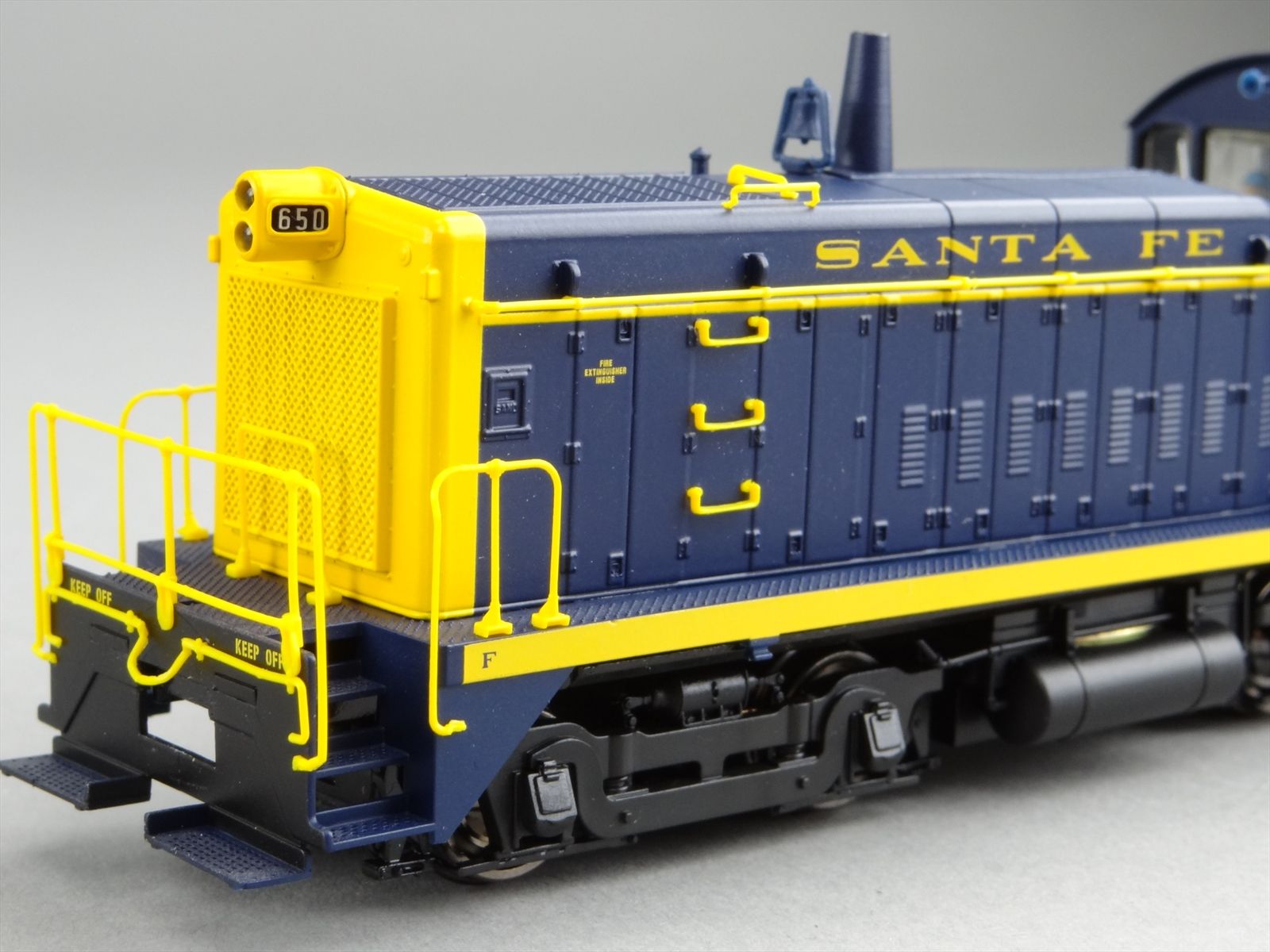 HO Scale Proto 2000 Walthers 920-31460 ATSF #650 SW8/900 Diesel ...