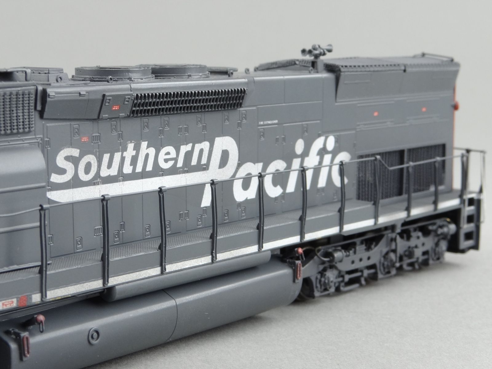 HO Brass Model Train - OMI 5336 Overland SP Southern Pacific SD40T-2 / EF630-2 Diesel #8355 - Custom