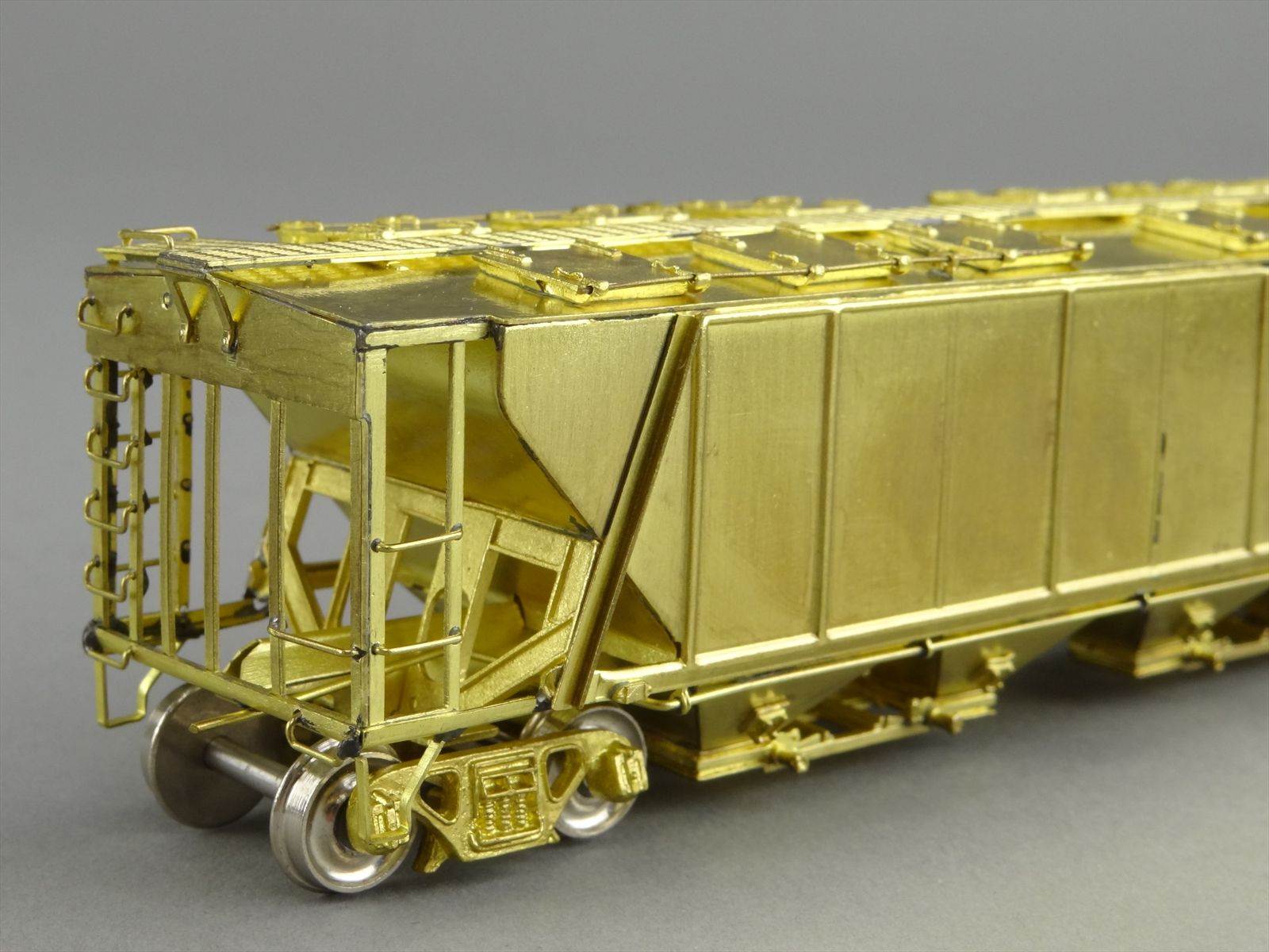 HO OMI 1313 Overland PRR Pennsylvania Covered H32 5-Bay Hopper - Unpainted