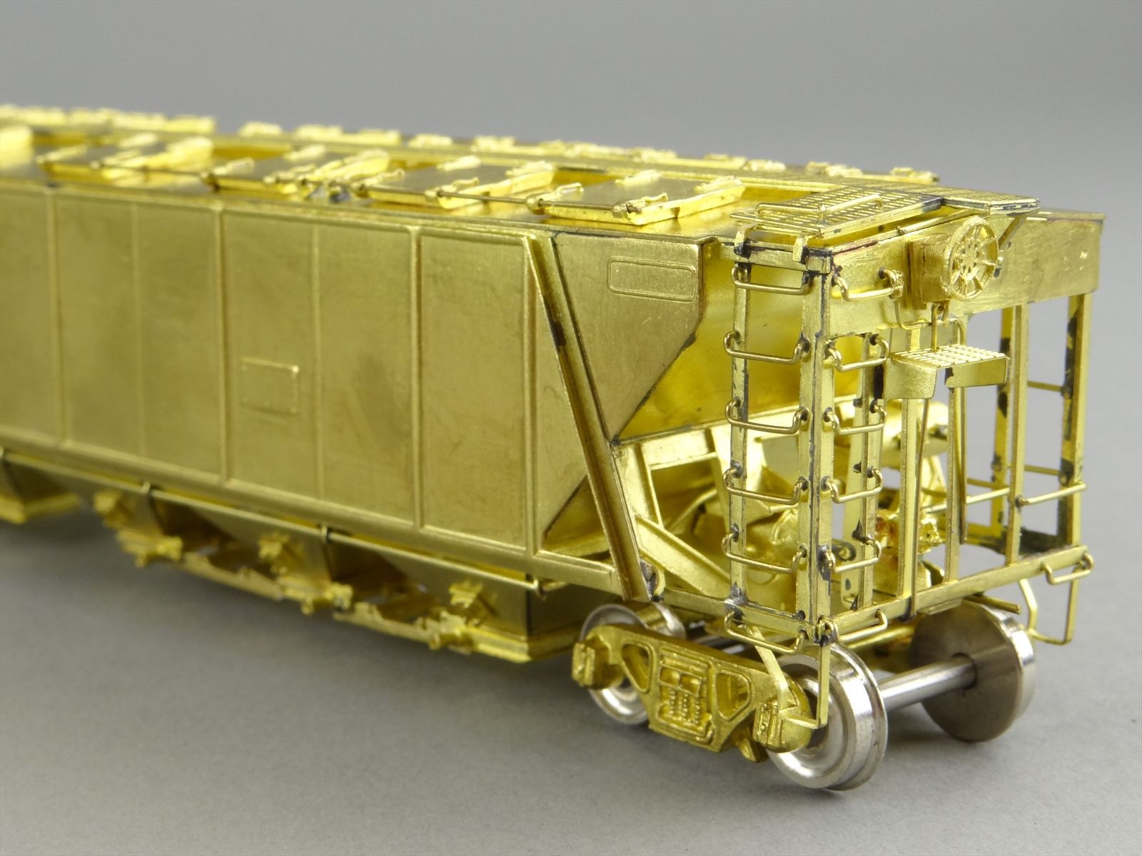 HO OMI 1313 Overland PRR Pennsylvania Covered H32 5-Bay Hopper - Unpainted
