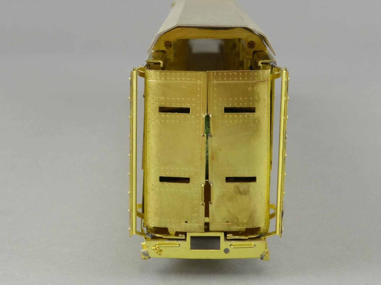 HO Scale Model Train OMI 1325 D&RGW Tri-Level Auto Rack Closed Sides S ...