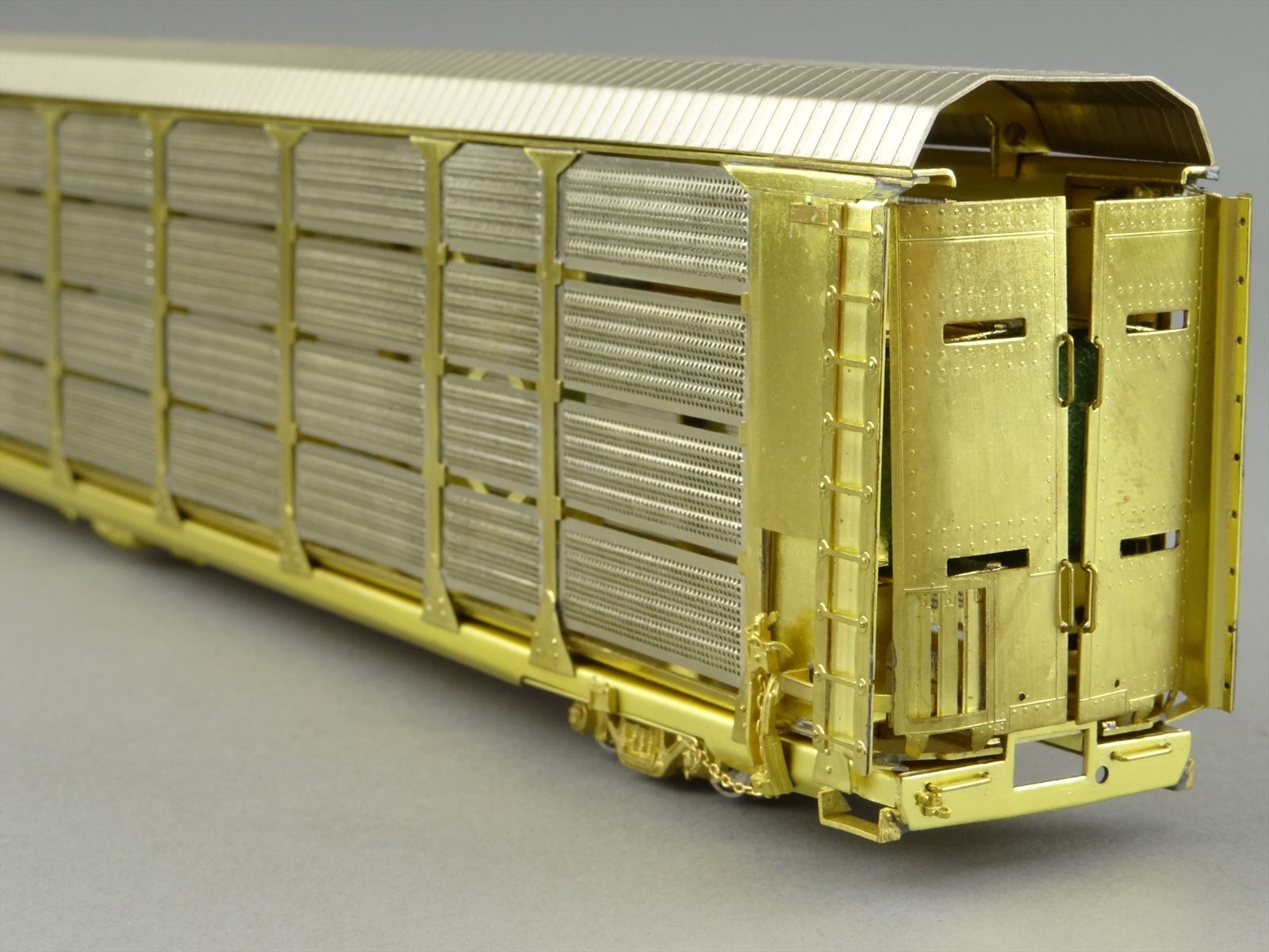 HO Scale Model Train OMI 1325 D&RGW Tri-Level Auto Rack Closed Sides S ...