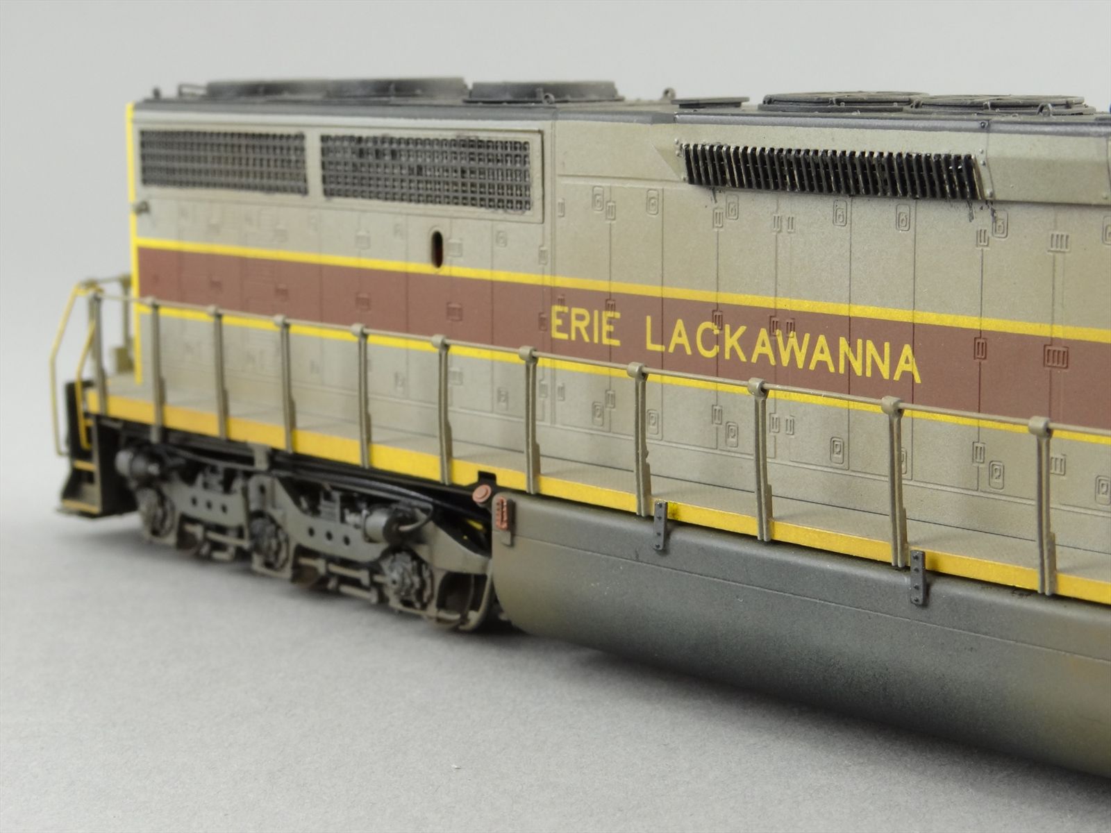 HO Brass Model Train - OMI 6378.2 Overland EL Erie-Lackawanna SD45-2 #3681 Factory Painted