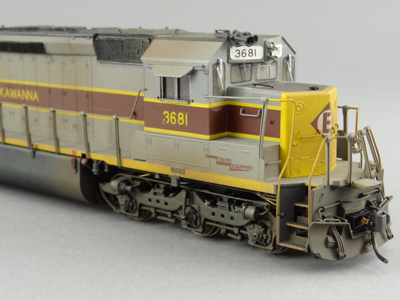 HO Brass Model Train - OMI 6378.2 Overland EL Erie-Lackawanna SD45-2 #3681 Factory Painted