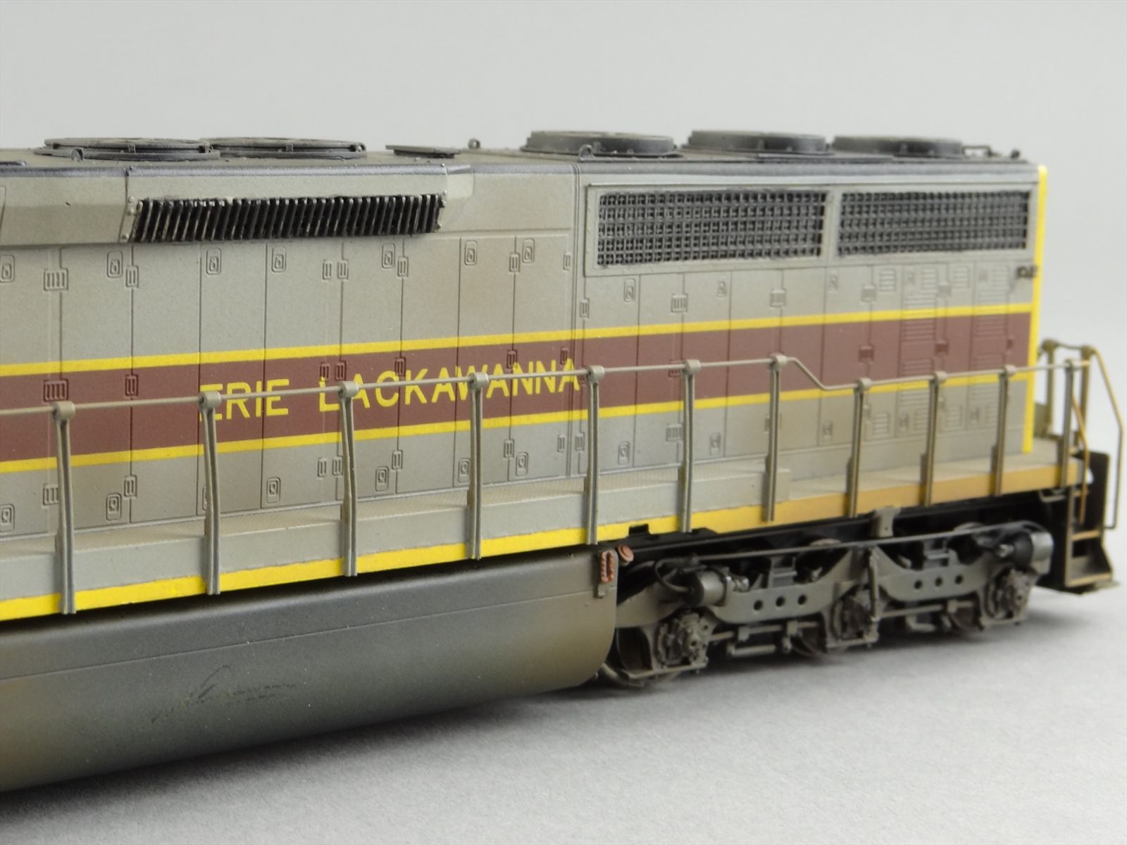 HO Brass Model Train - OMI 6378.2 Overland EL Erie-Lackawanna SD45-2 #3681 Factory Painted