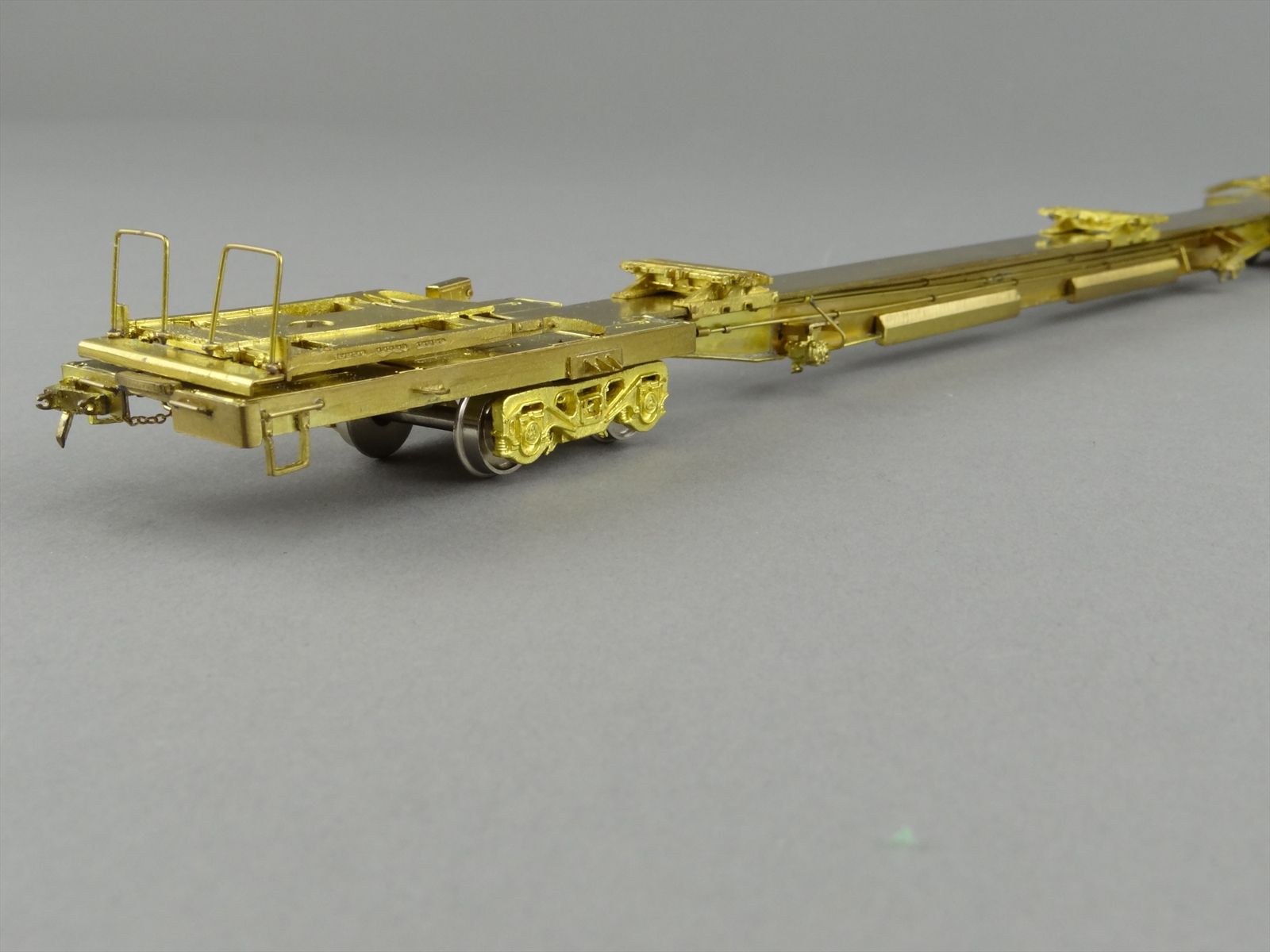 HO Brass OMI 3034 Overland NYC Flexi-Van Car Mark IV 80' Flatcar ...