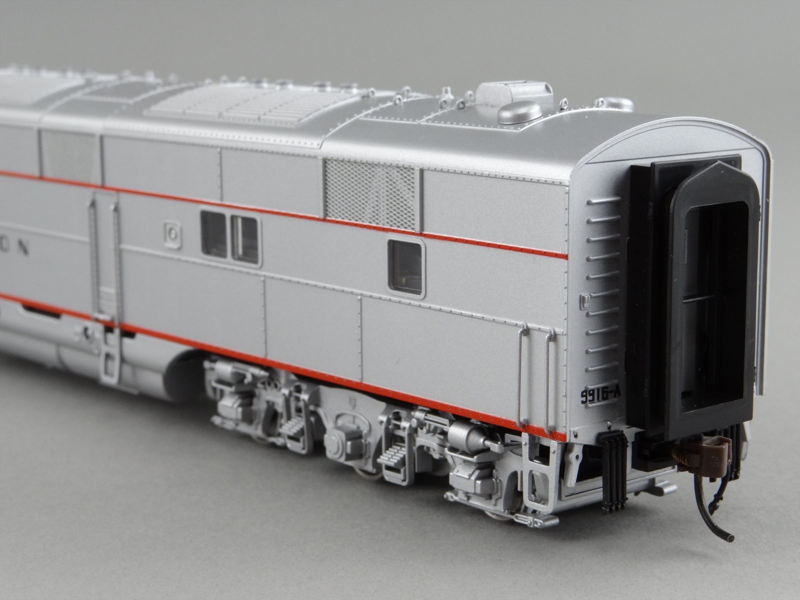 HO Model Train BLI Broadway Limited 619 EMD E7A CB&Q 9916A A-Unit Diesel - F/P & Lettered