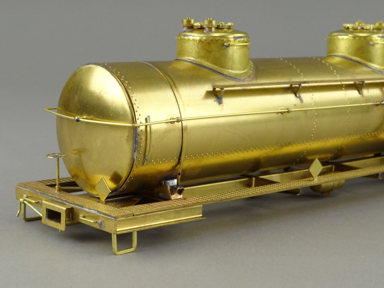 O Scale Brass US Hobbies #302 8,000 Gallon Double Dome Tank Car - Less ...