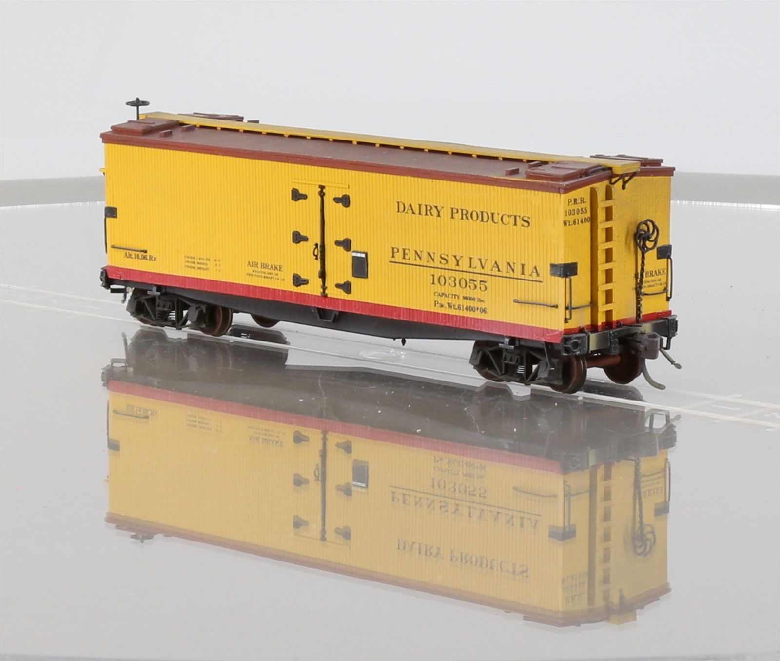 HO Westerfield 2701 Pro Built Kit - PRR Pennsylvania Dairy 38' Wood ...