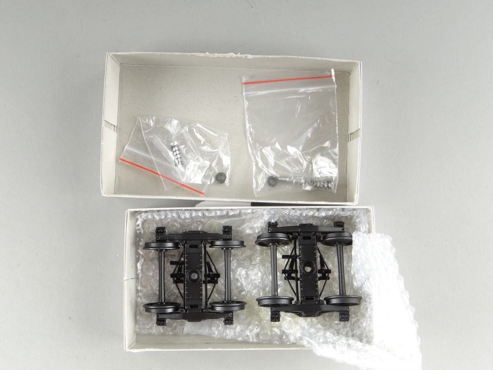 O 2-Rail Brass RYM Rich Yoder - 9 Pairs of Yoder Trucks - SD-F8 ...