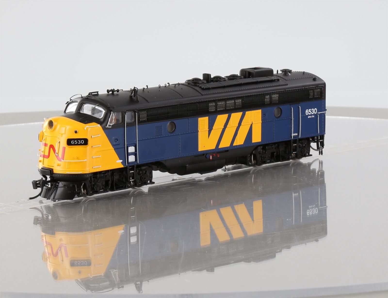 HO Scale Plastic Model Train - Rapido True North Locomotives 220016 ...