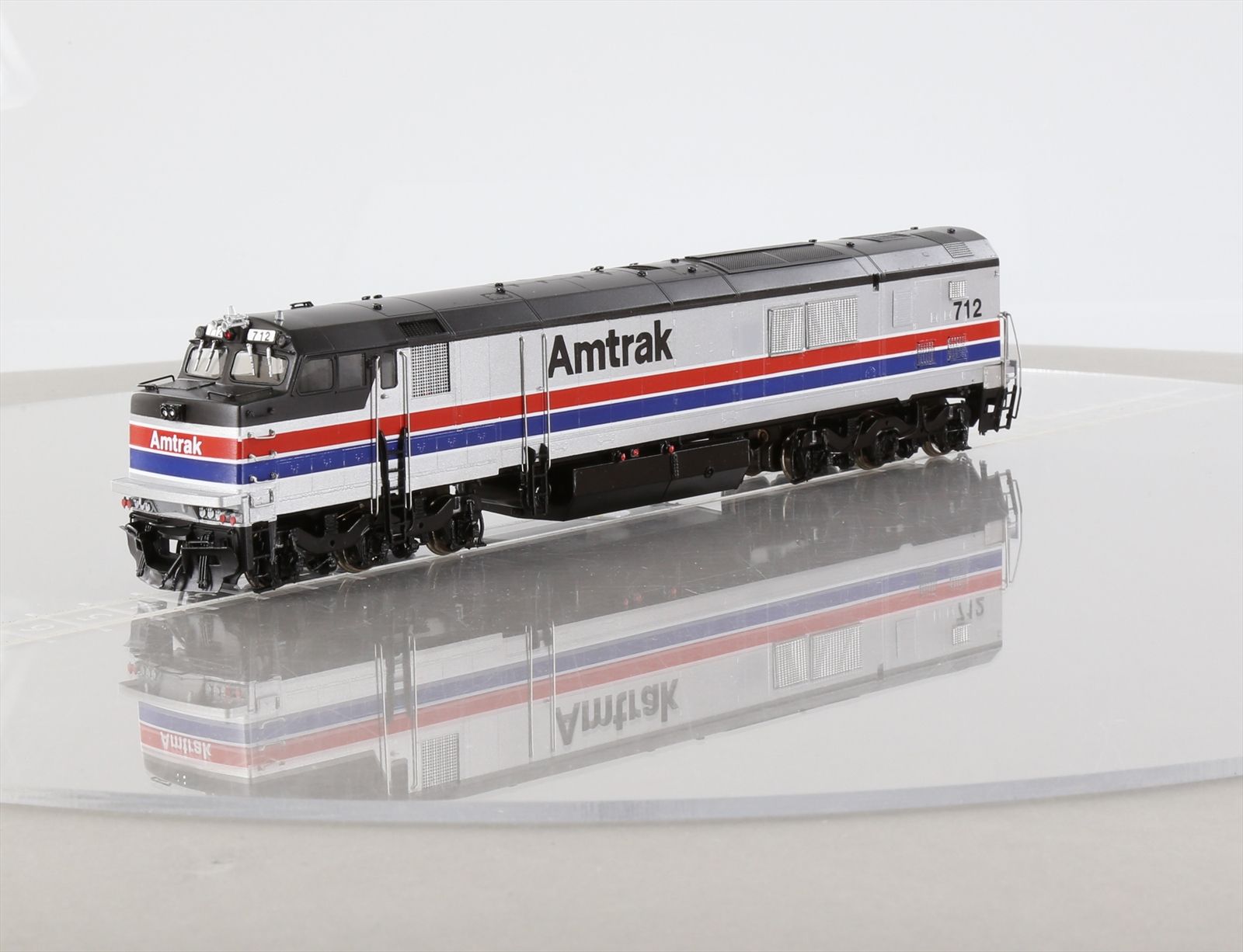 HO Scale Brass Model Train - Overland OMI 5898.1 Amtrak GE P30CH #712 ...