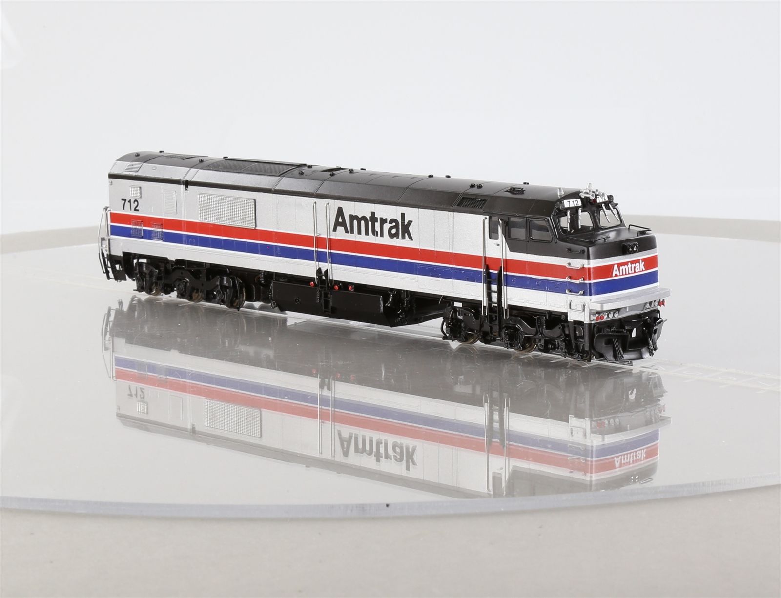 HO Scale Brass Model Train - Overland OMI 5898.1 Amtrak GE P30CH #712 ...