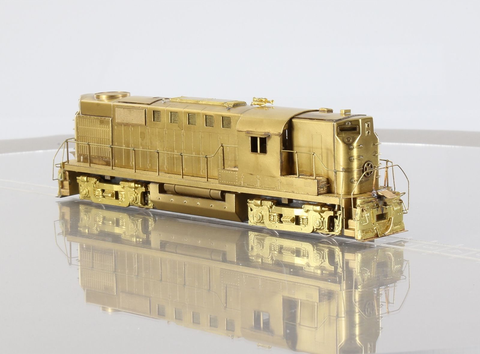 HO Scale Brass Model Train - ALCO D-108 DL-701 / RS-11 High Hood Diesel - Unpainted