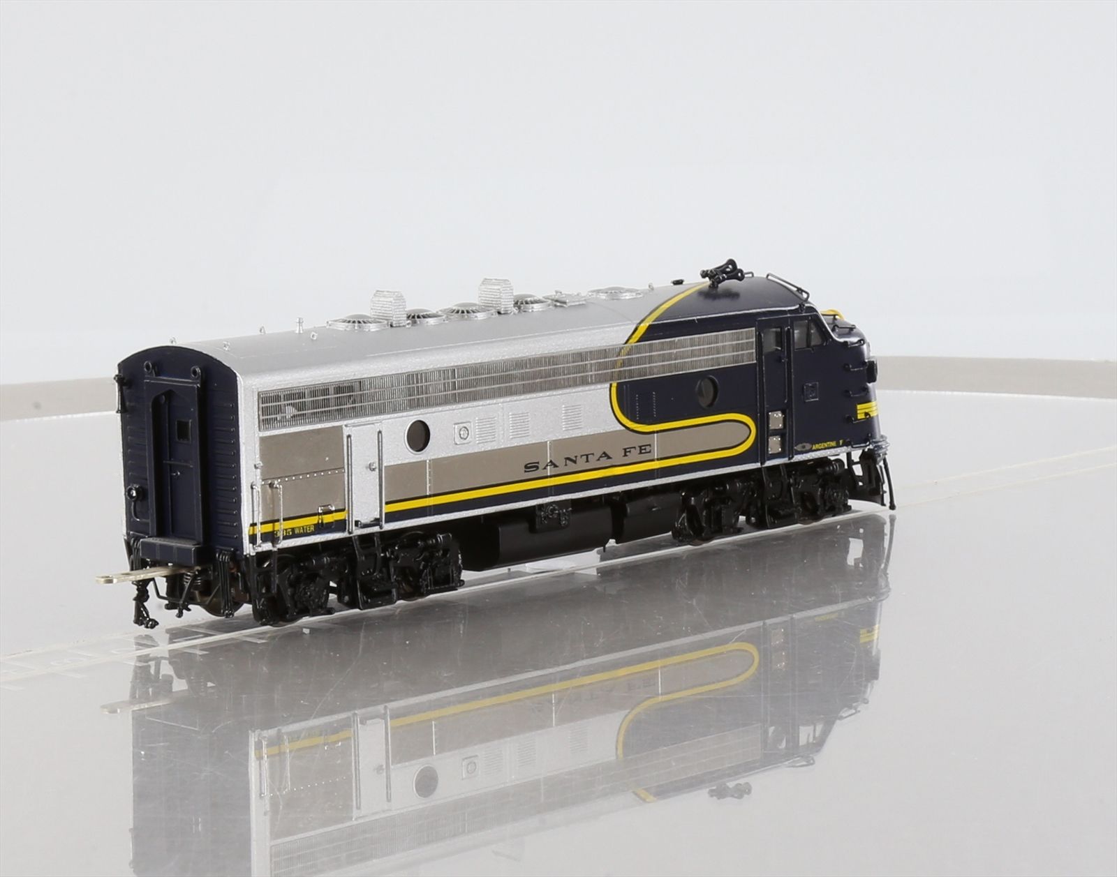 HO Brass Model Train - OMI 6498.3 ATSF Santa Fe F7 A-B #327 Diesel Set - Blue Warbonnet