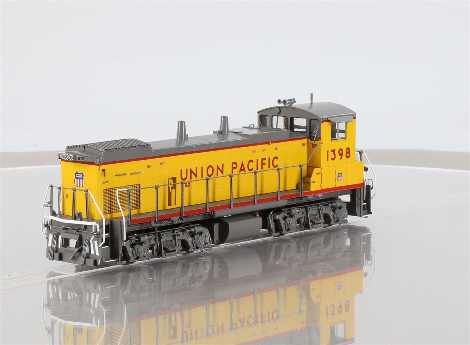 HO Brass Model - OMI 6819.1 UP Union Pacific MP15AC ex-MILW #1398 - F/P + Lights