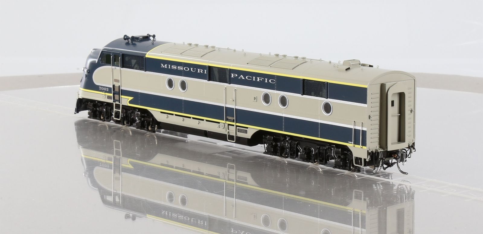 HO Brass Model Train - UTI-5321 MOPAC E-6 A/B Set Early Version #7003 ...