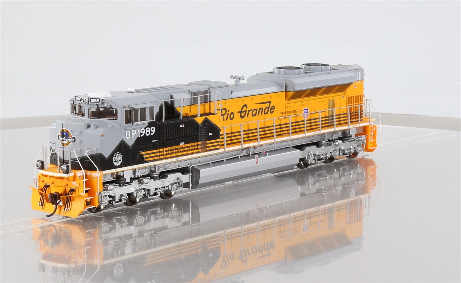HO Plastic Model - Athearn Genesis G68550 UP Rio Grande Heritage ...
