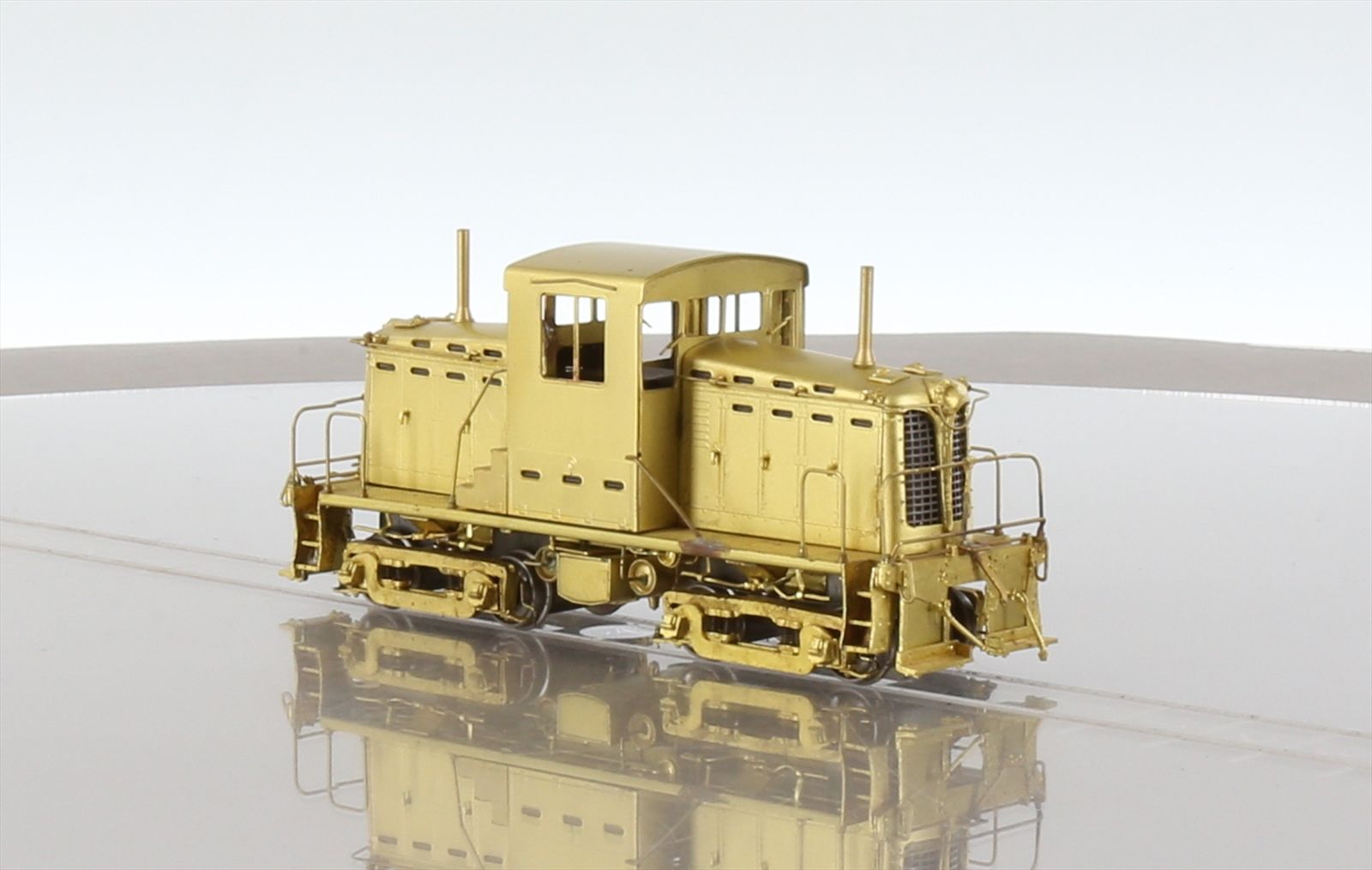 HO Brass Model Train - OMI 1980 Overland Whicomb Switcher 44Ton - AT&SF ...