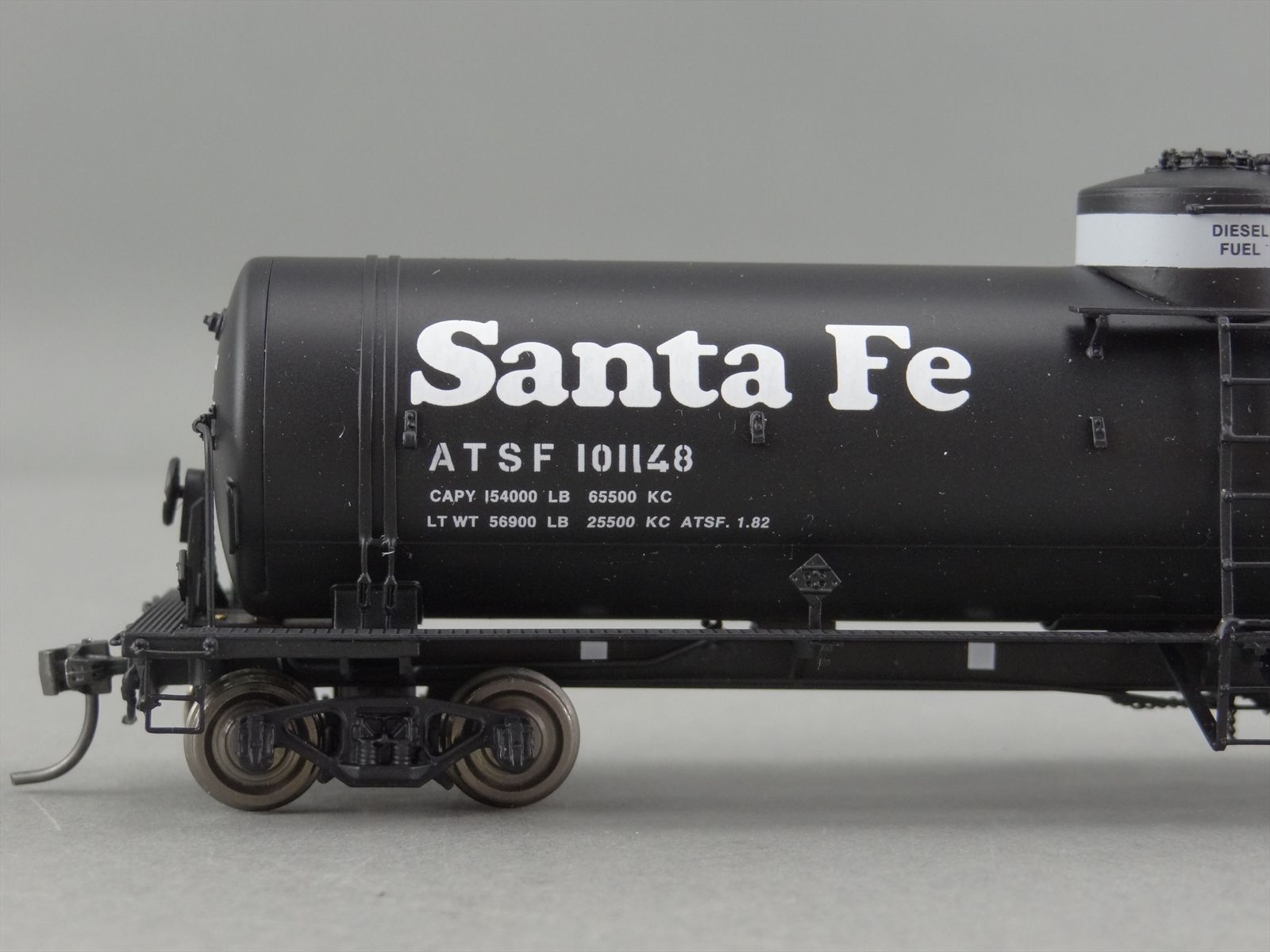 HO Brass Model Train - Division Point DP-5543 - ATSF Santa Fe Tank Car #101148 - TK-N