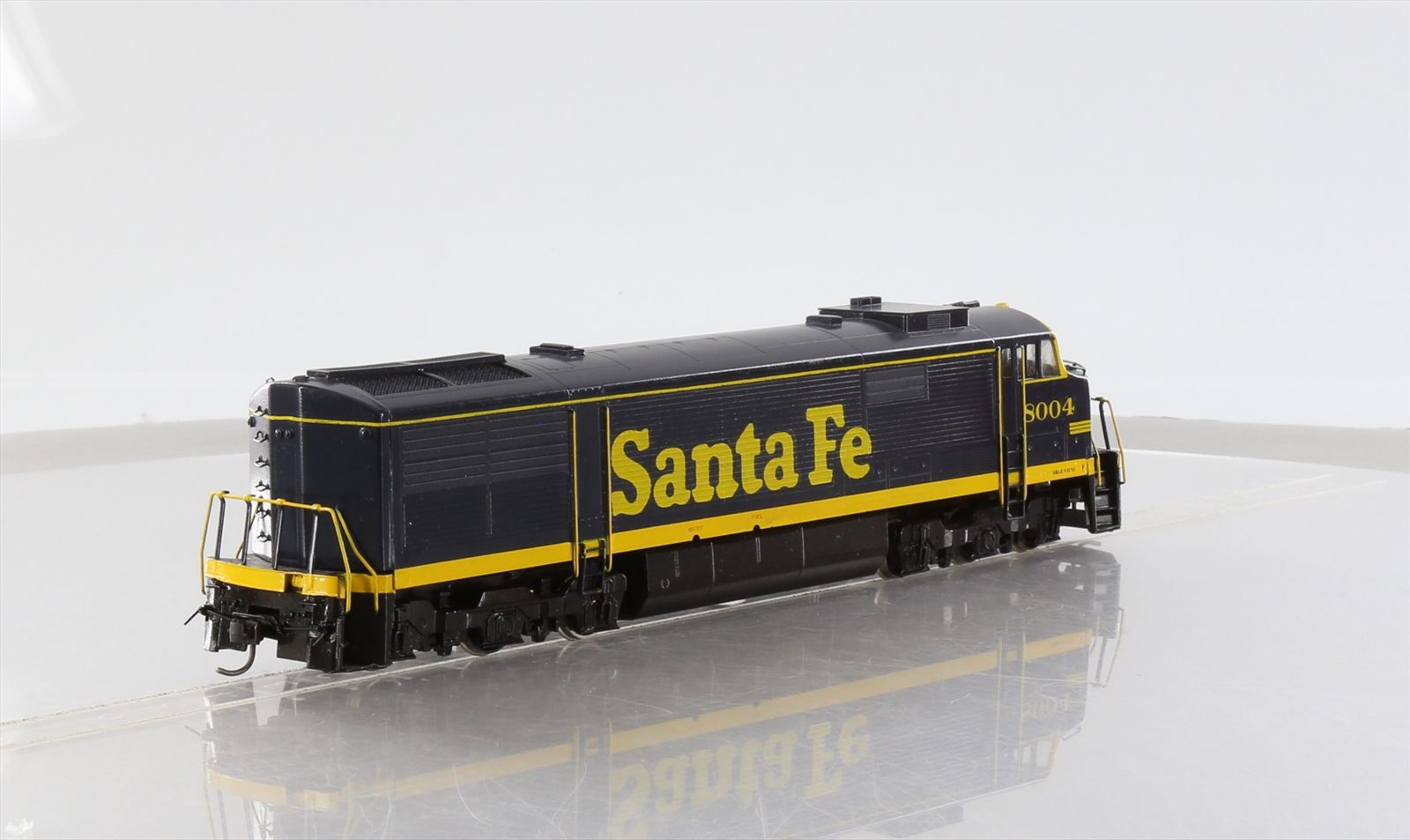 HO Brass Model - HM Hallmark GE U30CG Diesel AT&SF Santa Fe #8004 - Custom