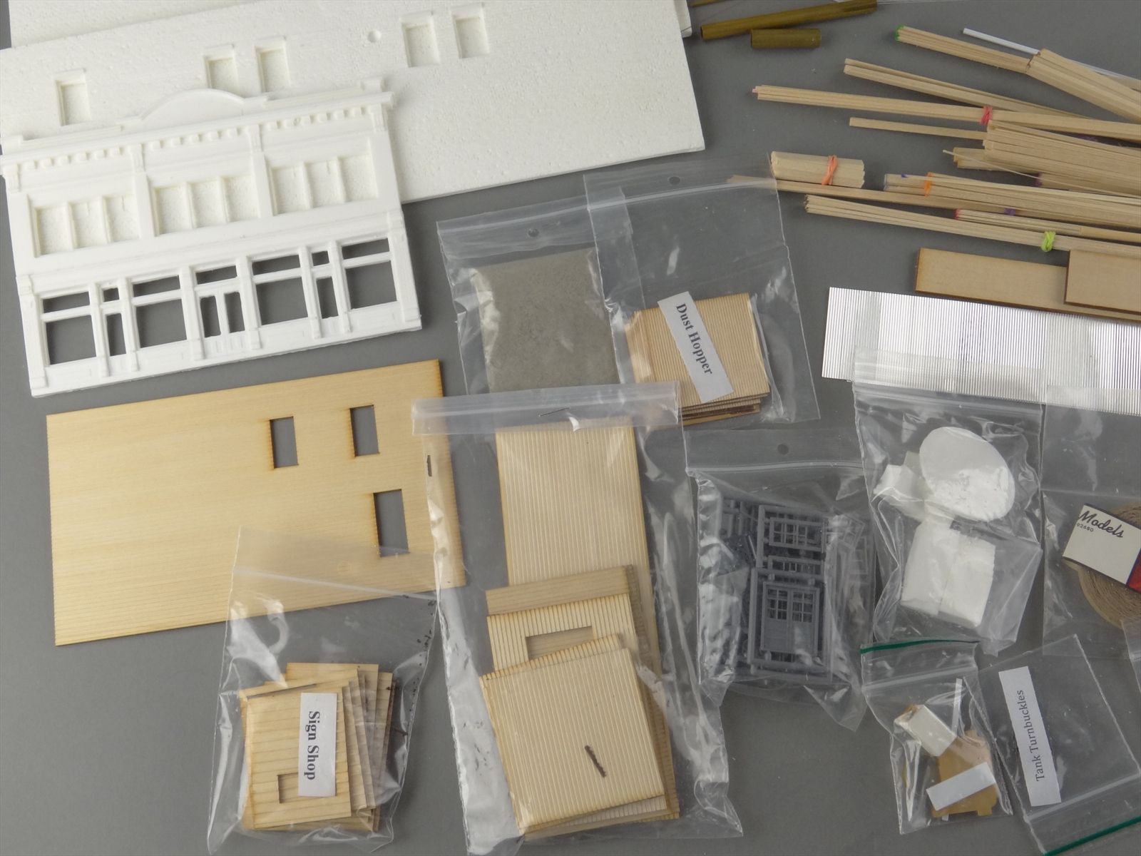 HO Craftsman Kit - RSM Rail Scale Miniatures #004 - Vogue Furniture ...