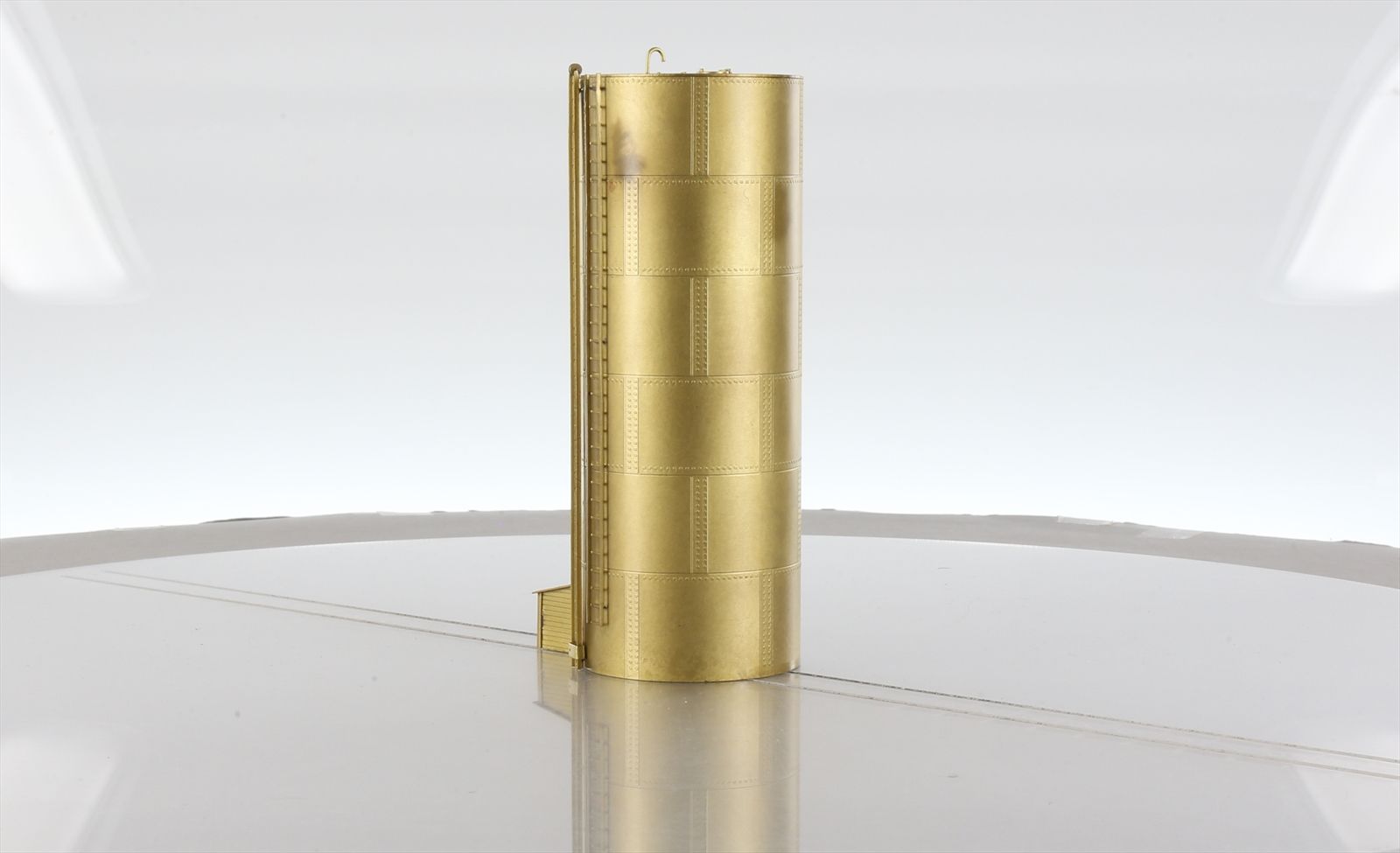HO Scale Brass Model Structure - NJCB 1550 Vertical Water Tank - Unpainted