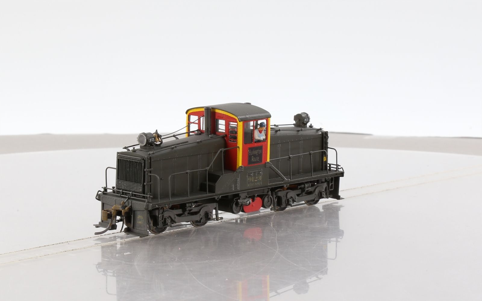 HO Brass Model - Oriental 0390 CB&Q Burlington MLW 65-Ton Center Cab ...