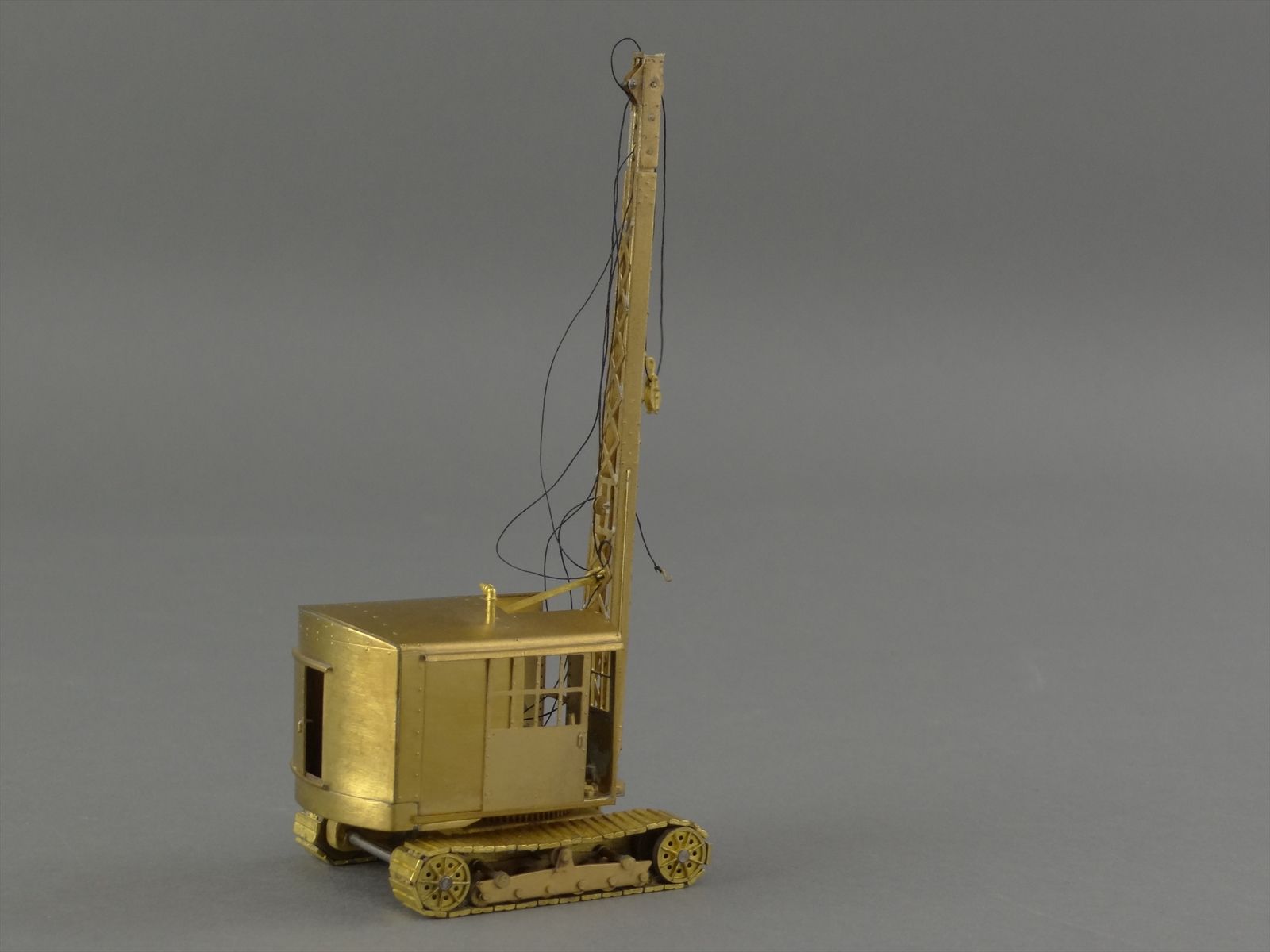 HO Brass Model - OMI 1350 - AH Gopher Crane Mounted On Treads - Unpainted