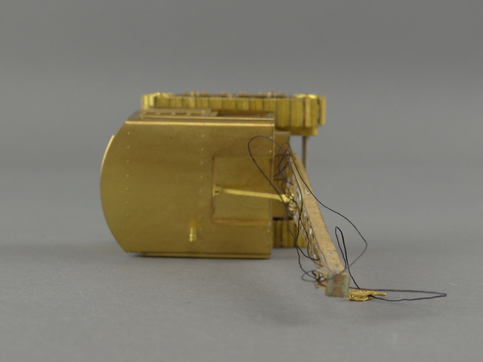 HO Brass Model - OMI 1350 - AH Gopher Crane Mounted On Treads - Unpainted