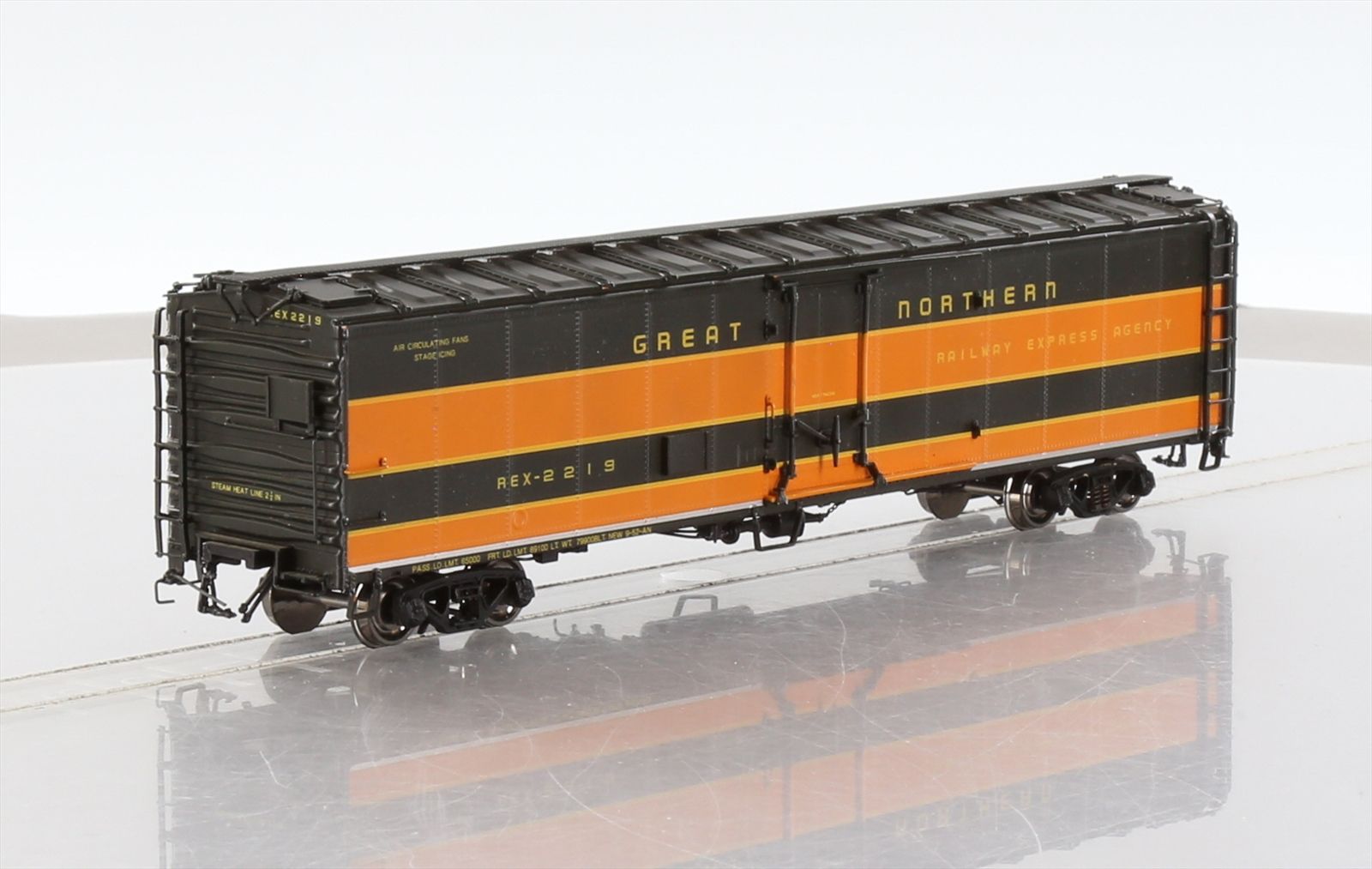 HO Brass Model - CIL 2307.1 GN Great Northern / REA 52' Express Reefer ...