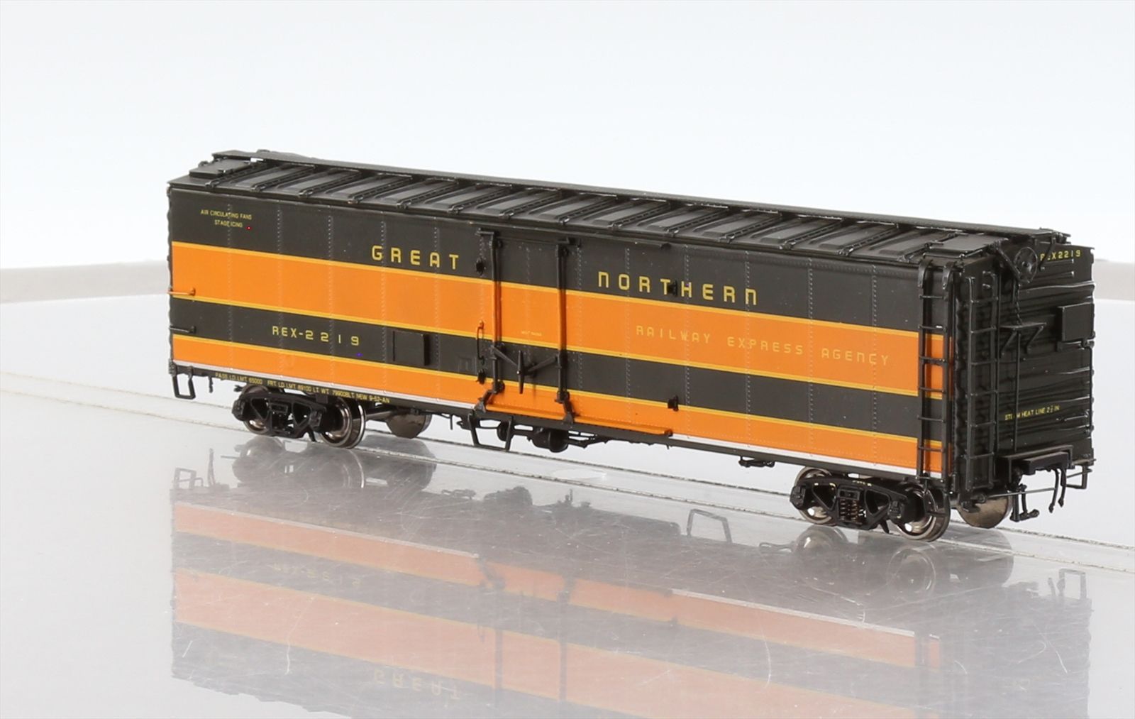 HO Brass Model - CIL 2307.1 GN Great Northern / REA 52' Express Reefer ...