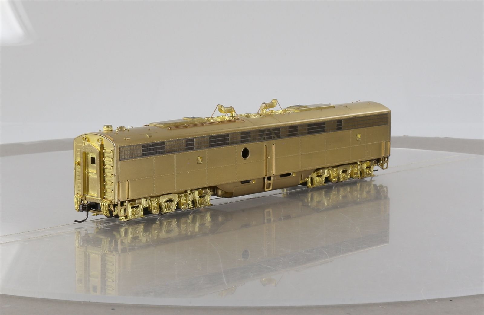HO Brass Model - Oriental MILW Milwaukee E9 E9B 2400 HP - Unpainted