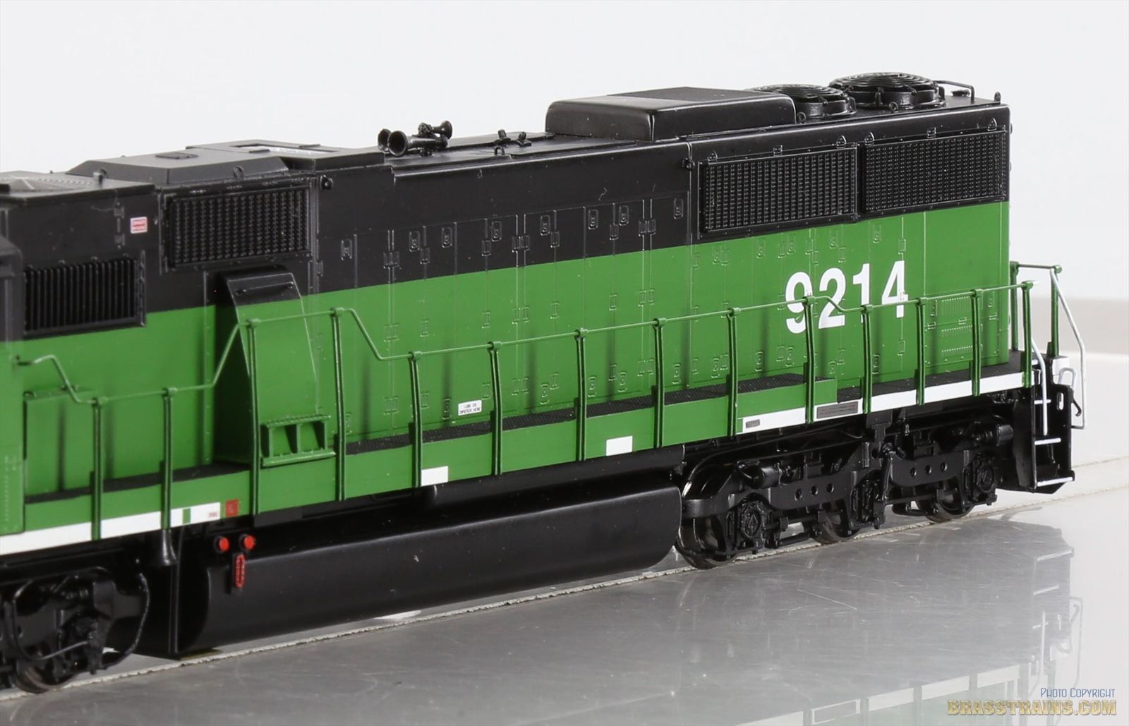 HO Brass Model - OMI 87010103.1 BN Burlington Northern SD60M Diesel #9230 - 2004 Run - F/P